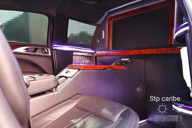 Lincoln Strecth Limousine with Wi Fi on board - Who Would Love This Experience?
