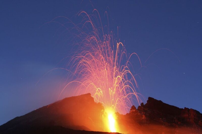 Linguaglossa: Mt Etna Summit Crater Hike with Optional 4x4 - What to Wear and Bring