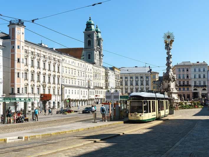 Linz: Private Day Trip to Cesky Krumlov - Exploring Cesky Krumlov: Guided Tour Highlights