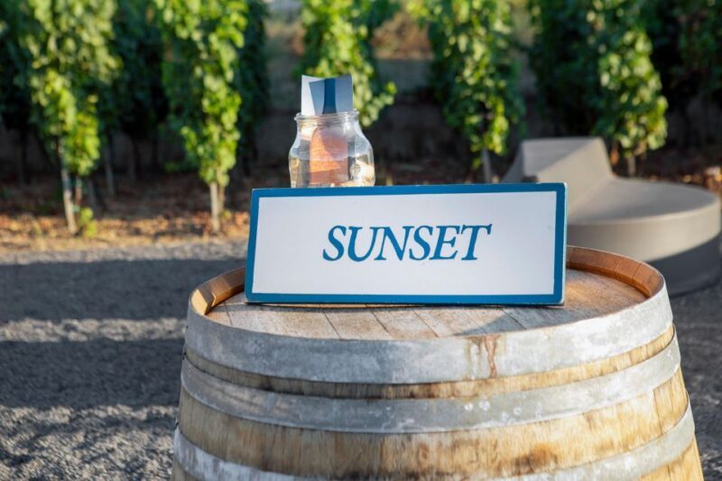 LIPARI WINERY - SUNSET WINE TASTING - The Experience: In Detail
