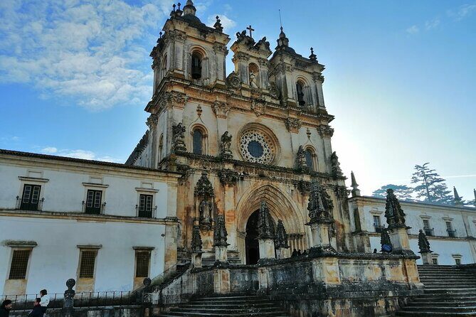 Lisboa to Coimbra, stops in Óbidos, Alcobaça, Batalha and Tomar - A Detailed Look at the Lisbon to Coimbra Tour