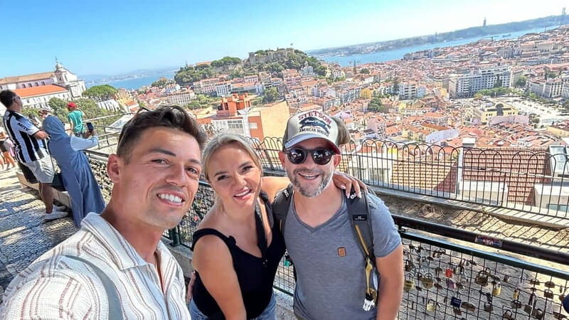 Lisboa: Tuk Tuk ride in Alfama & pick-up you at the hotel. - Why This Tour Works Well