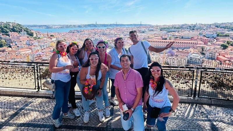 Lisboa: Tuk Tuk ride in Alfama & pick-up you at the hotel. - The Sum Up