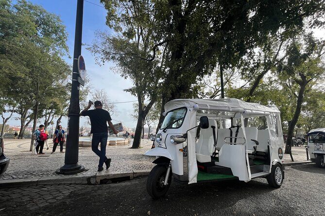 Lisbon 1h30 Tuk-Tuk Tour: The best way to visit the city - The Sum Up
