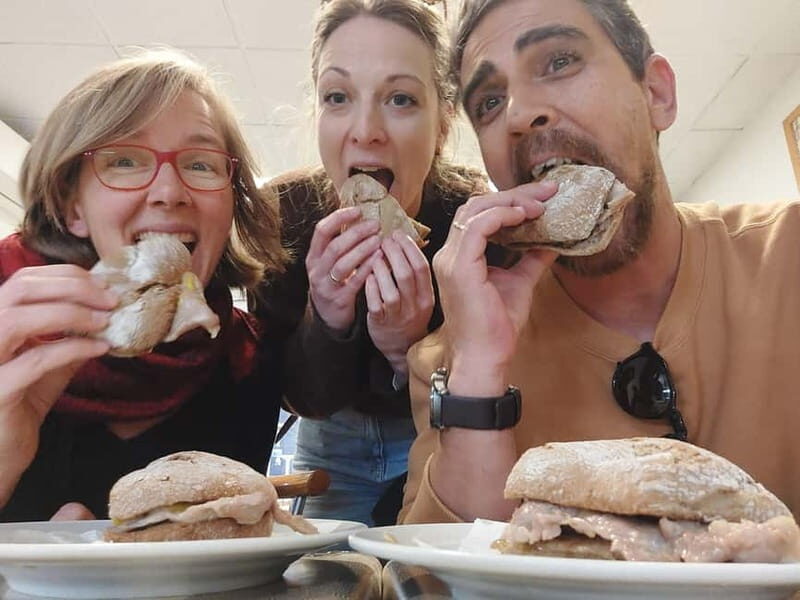 Lisbon: 2.5-hour city tour with 4 local tastings - Key Points