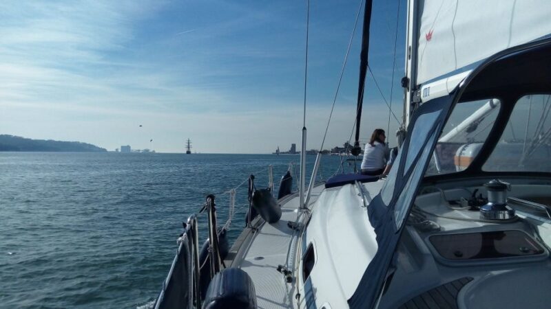 Lisbon: 2-Hour Sailing Yacht Cruise & Guided Tour w/2 drinks - A Detailed Look at the Itinerary