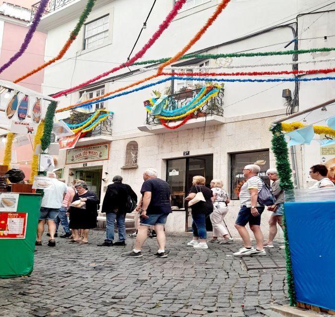 Lisbon: 2 hours Private City Highlights Tuk-Tuk Tour for two - The Experience’s Value and Highlights