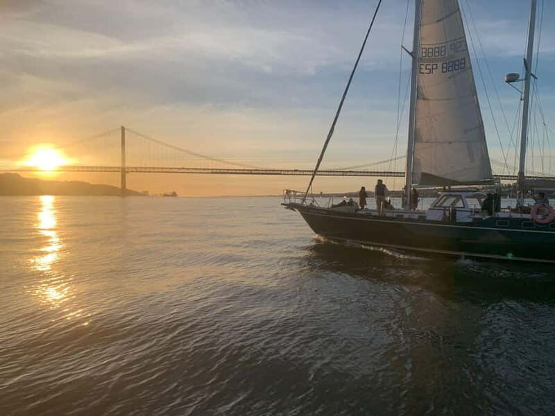 Lisbon: 3-Hour Sailing Tour with Swim and Drinks - Key Points