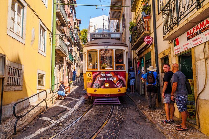 Lisbon Airport (LIS) Private Transfer to Lisbon City/Hotels - Analyzing the Value
