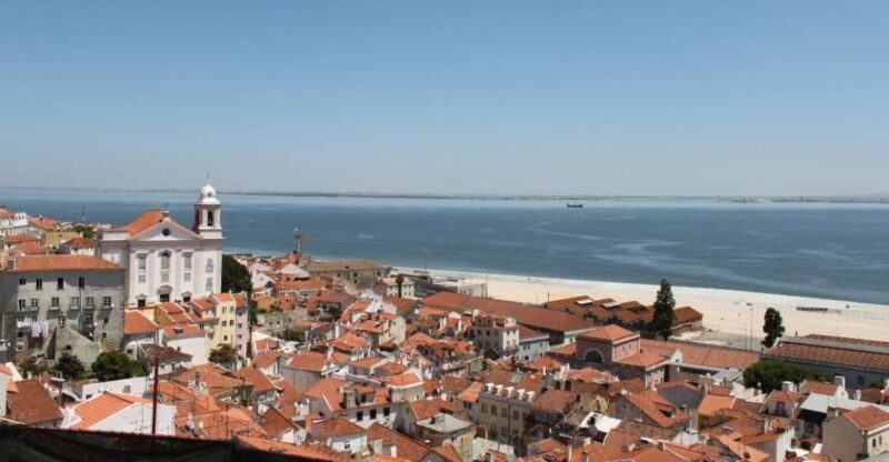 Lisbon: Alfama and São Jorge Castle Quarters Walking Tour - FAQ