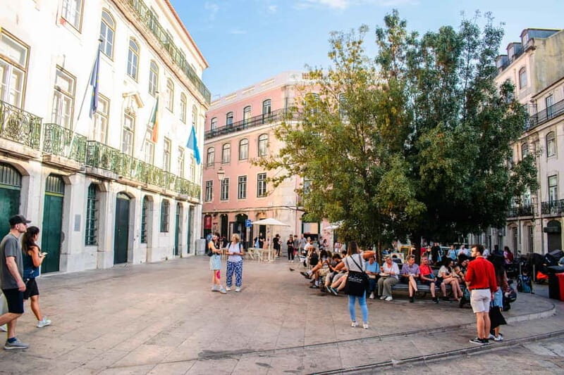 Lisbon: Alfama, Mouraria Walking Tour with Fado Night, Tapas - An In-Depth Look at the Lisbon Alfama and Mouraria Tour