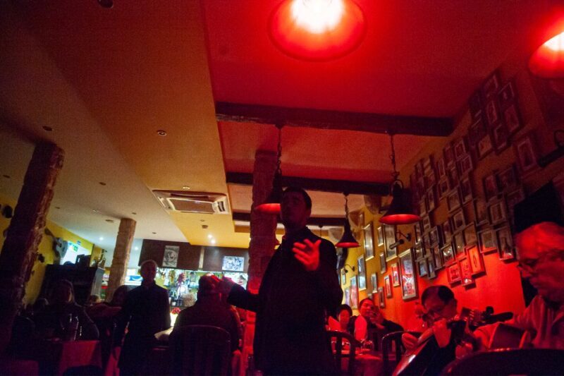 Lisbon: Alfama Tour and Live Fado with Traditional Dinner - Key Points