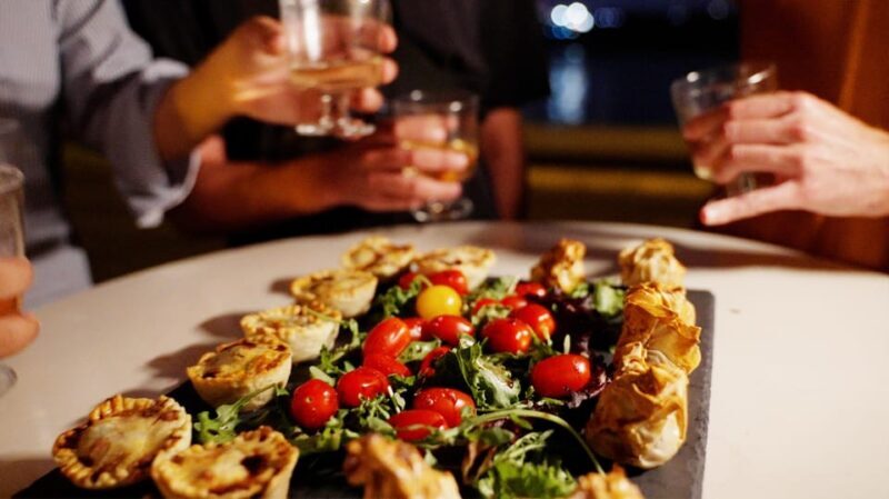 LISBON BY NIGHT in a Vintage Jeep with FOOD & DRINK Tastings - What Makes It Stand Out?