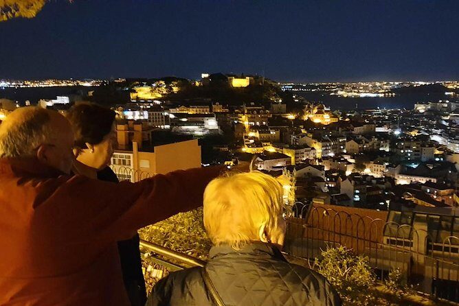 Lisbon By Night with Dinner and Fado Show Included - Key Points