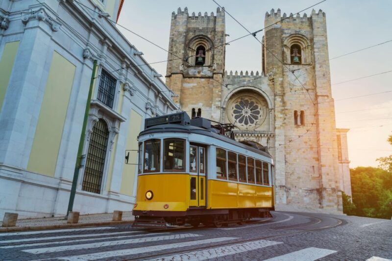 Lisbon: Capture the most Photogenic Spots with a Local - An Inside Look at the Lisbon Photo Tour