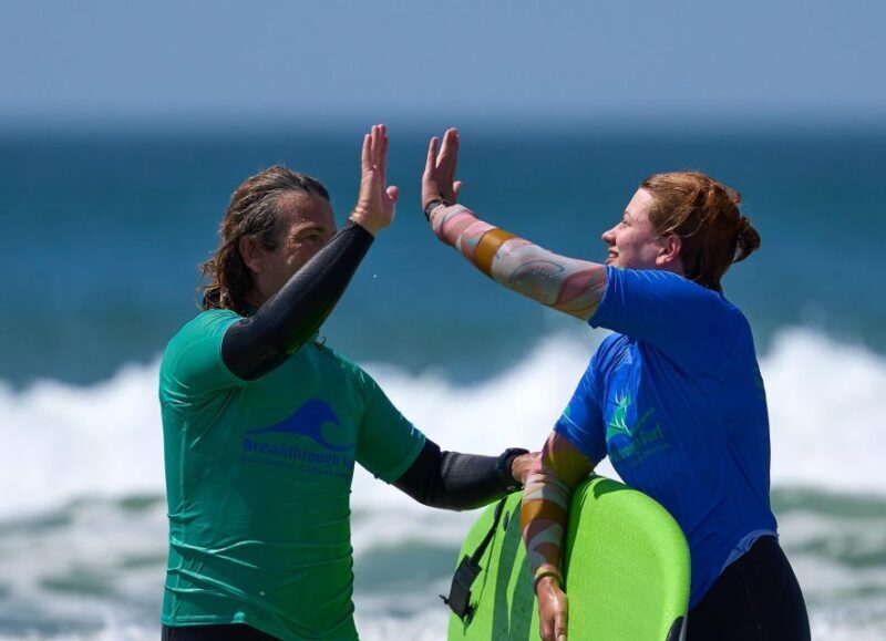 Lisbon: Come try our Surf Lesson in Costa da Caparica - Group Size and Meeting Logistics