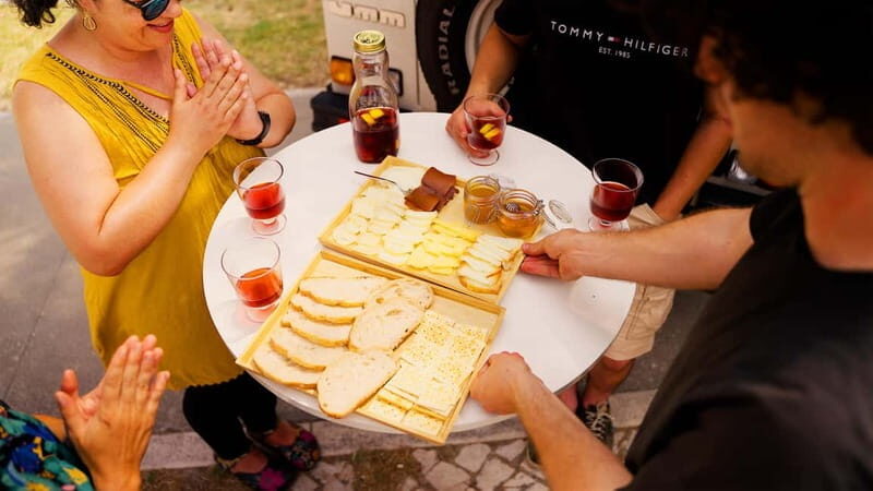 LISBON DAILY TOUR in a Vintage Jeep with FOOD&DRINK Tastings - FAQ