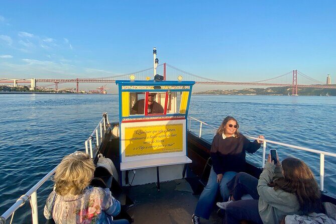 Lisbon Daytime & Sunset Tradicional Boat Tour Sightseeing Cruise - Key Points