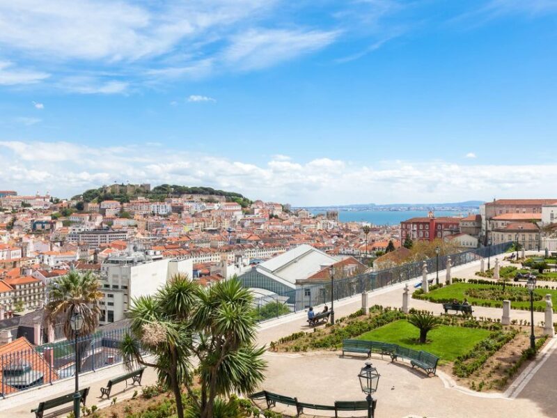 Lisbon Downtown & Belém: Private tour on a Tuk-tuk - Analyzing the Experience