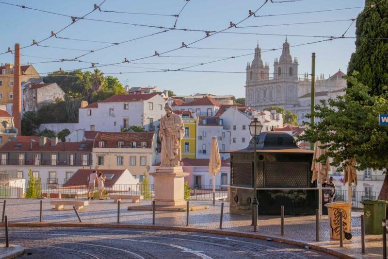 Lisbon: Early Morning TukTuk Tour - hotel/cruise ship pickup - Who Should Consider This Tour?