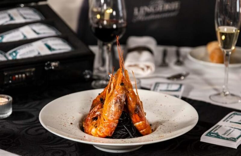 Lisbon: Erotic Cabaret Show and Dinner - Who Will Love This Tour?