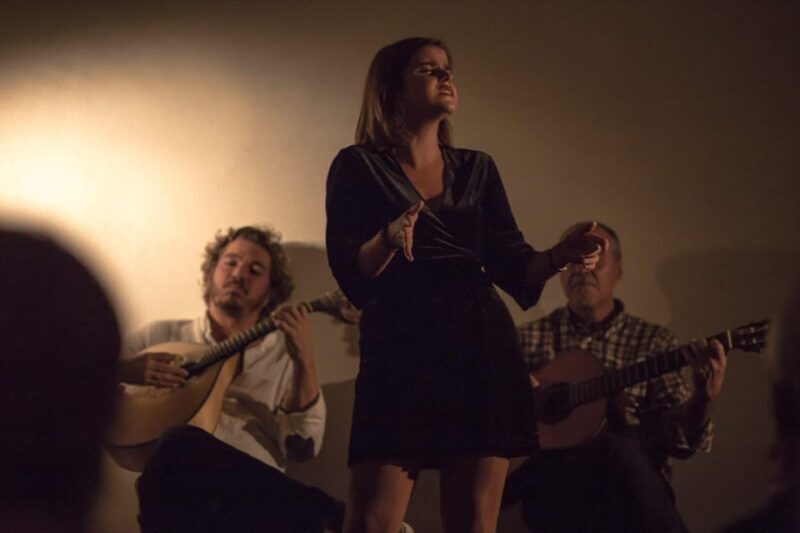 Lisbon: Fado Night with Dinner with Live Performance - Duration and Group Size