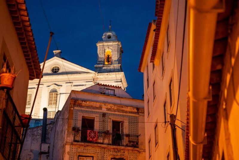 Lisbon: Fado Show with Dinner and City Tour - Key Points