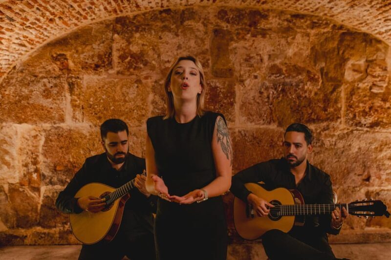 Lisbon: Fado Show with Wine in a Historic Venue - Key Points