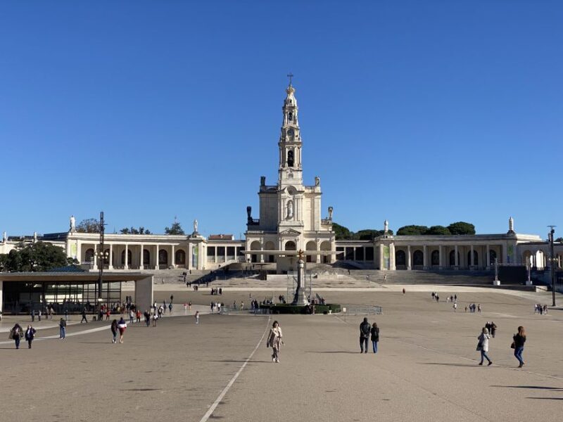 Lisbon: Fátima, Batalha, Nazaré & Obidos Small-Group Tour - An In-Depth Look at the Itinerary