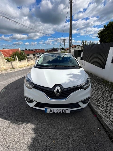Lisbon: Fátima Day Tour with Private Car - Discovering Fátima: A Spiritual and Cultural Grandstand