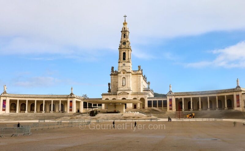 Lisbon: Fátima, Nazaré and Óbidos Full-Day Private Tour - Key Points
