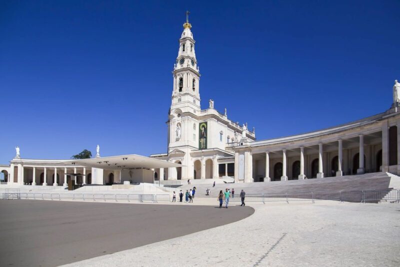 Lisbon: Fátima, Nazaré, and Óbidos Private Tour - Practical Tips for Travelers