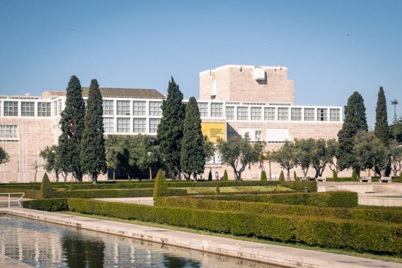 Lisbon: Flexible Walking Tour in Belém - Key Points