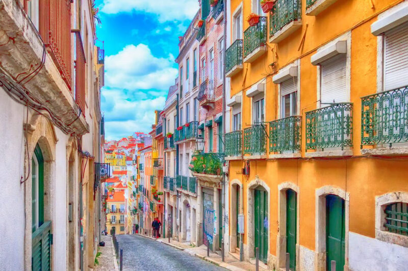 LISBON GRAND EXPERIENCE Tuktuk Tour in German - Final Thoughts: Who Should Consider This Tour?