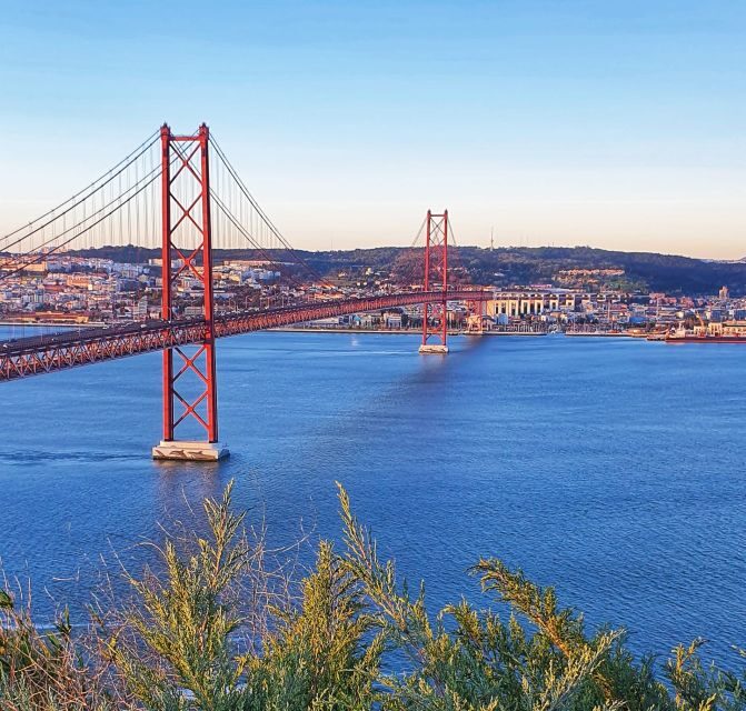 Lisbon: Half Day Complete City Highlights Tour by Tuk Tuk - Who is this tour best suited for?