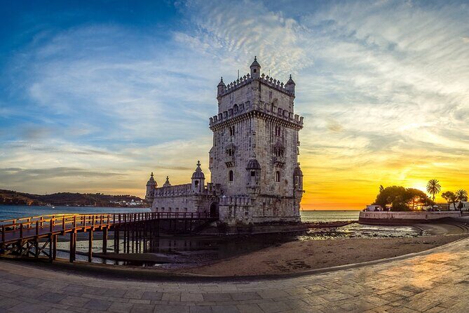 Lisbon Half day tour by Private Car - Key Points
