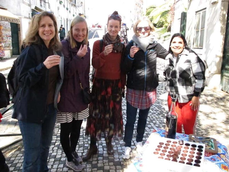 Lisbon: Highlights and Hidden Gems Tour - Historic Landmarks and Local Life