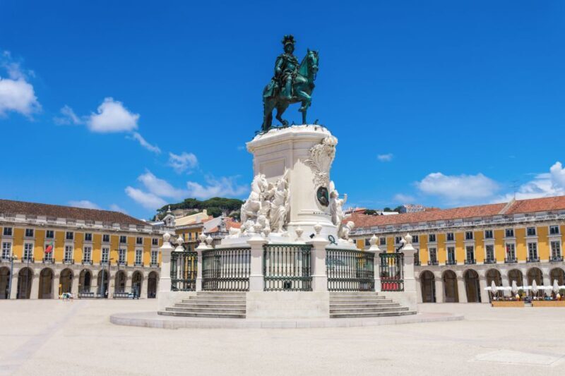 Lisbon: Hills Red Tram Tour by Tram 28 Route 24-Hour Ticket - Criticisms and Considerations