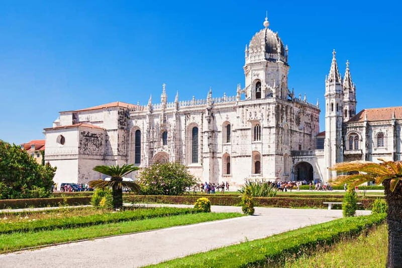 Lisbon: Historic City Tour by Tuk-Tuk - Key Points