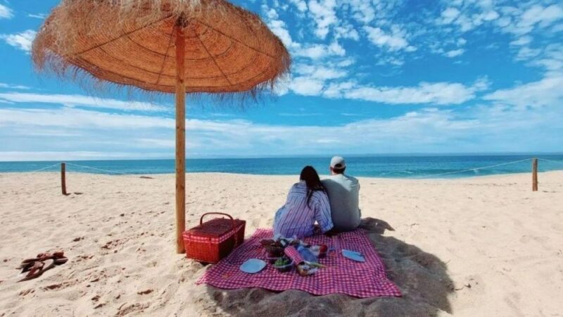 Lisbon: Jeep Beach Tour to Arrábida & Sesimbra with Picnic - Key Points