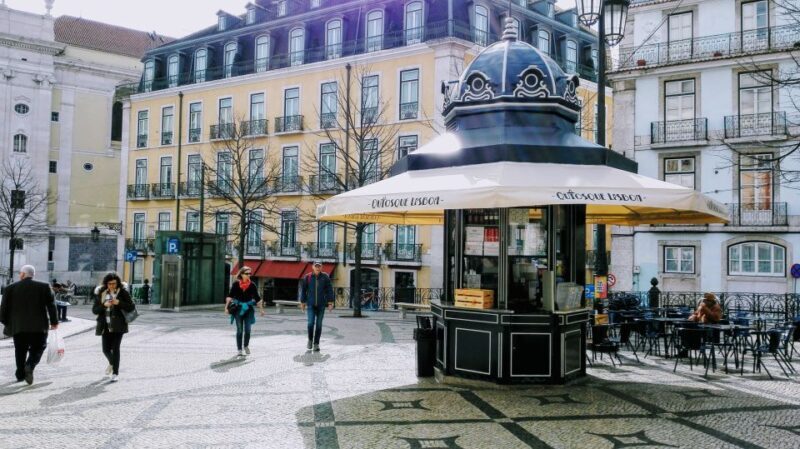 Lisbon: Layover Tour with Airport Pickup and Drop-Off - The Experience in Detail