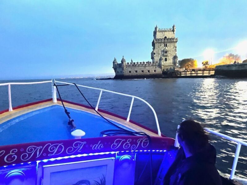 Lisbon: Live Guided Traditional Boat Sightseeing Cruise Tour - Why the Small Group Matters
