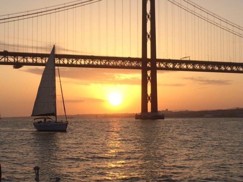 Lisbon: Luxury Private Sailing Boat Cruise on River Tagus - What Makes This Tour Special?