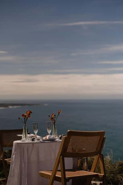 Lisbon: Luxury Vintage Picnic Experience - Sustainability and Comfort