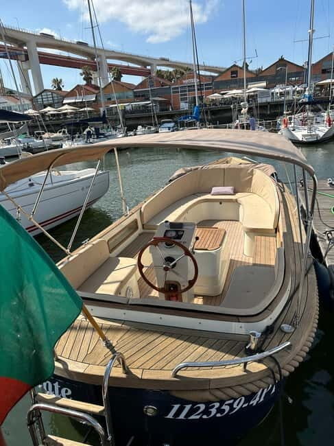 Lisbon: New Year's Eve Private Boat with Open Bar - Details That Matter to You