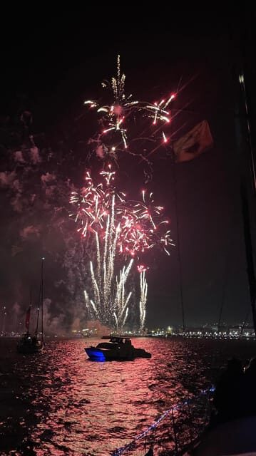 Lisbon: New Year's party on sailboat tour 2025 to 2026 - Practical Details: What You Need to Know