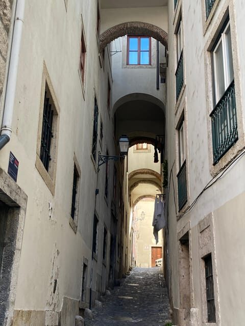 Lisbon: Old Town and Chiado Vintage Car Tour - FAQ