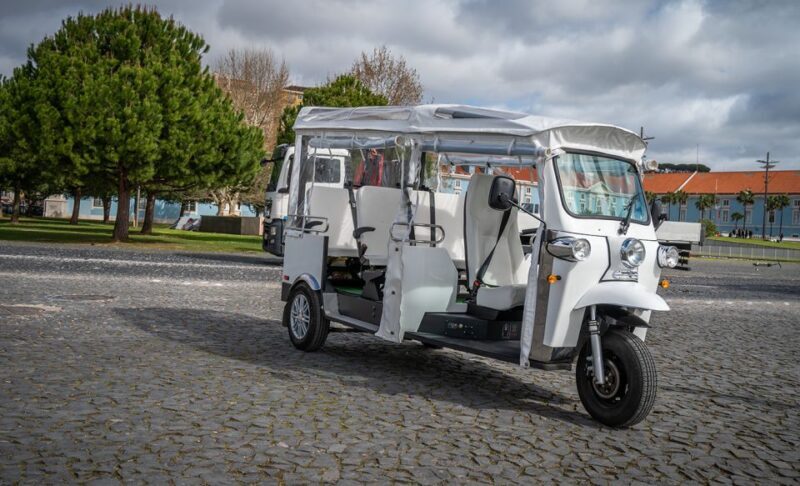 Lisbon: Old Town City Tour by Private Tuktuk - How the Tour Comes to Life
