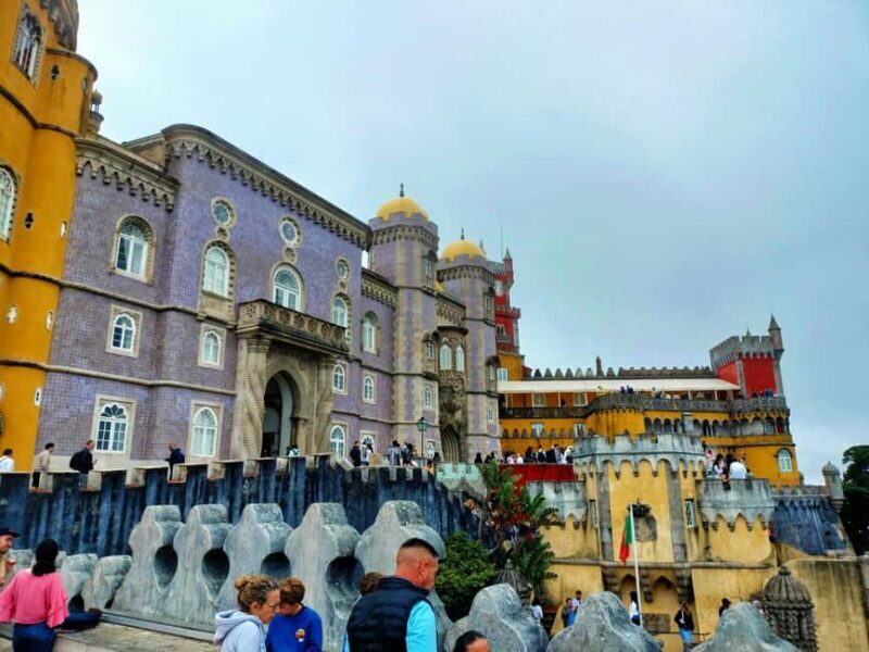 Lisbon: Pena Palace, Qta Regaleira, Moorish Castle & Cascais - Exploring the Highlights of the Tour