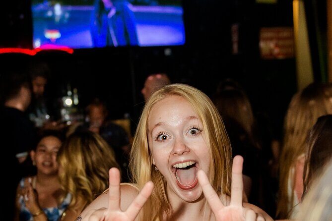 Lisbon Pink Street Pubcrawl: 1h Open Bar, Shots,VIP Club Entry - The Experience: An Authentic Night Out